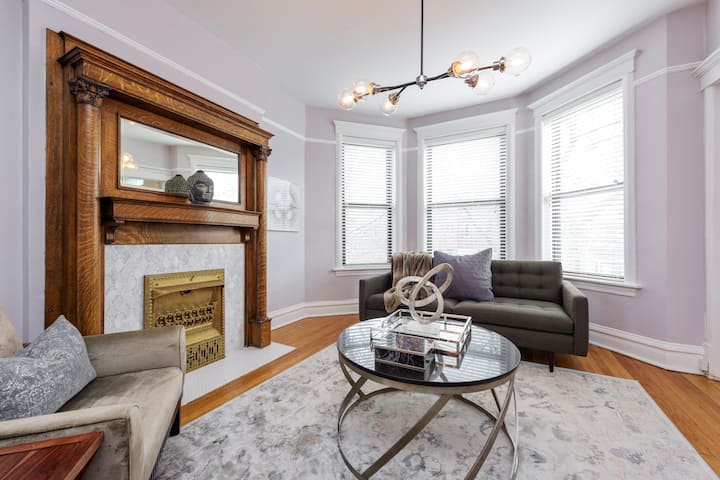 Beautiful Home, Great For Groups, By Wrigley+cta ! - Chicago