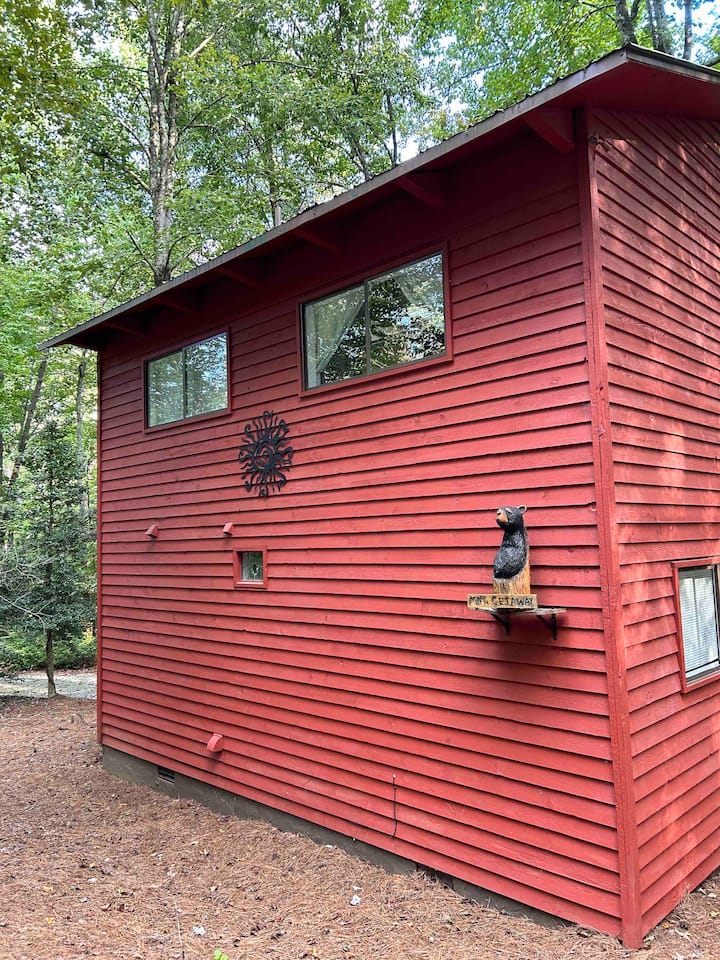 Mountain Getaway Cabin - Sautee Nacoochee, GA