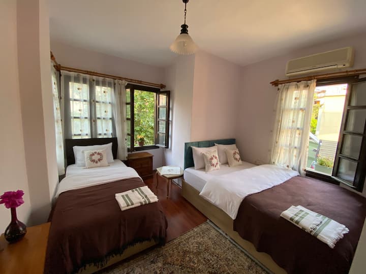 Kaleiçi Manzaralı Daire,denize Karşı - Antalya