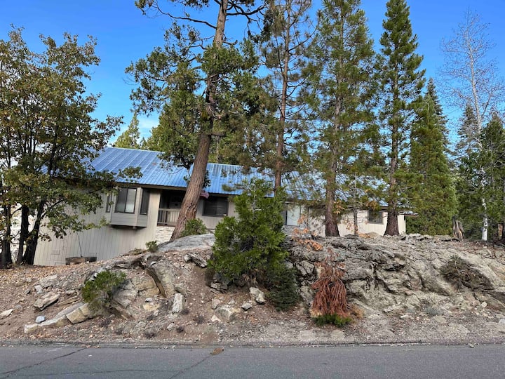 Shaver Lake Cabin! - Shaver Lake, CA