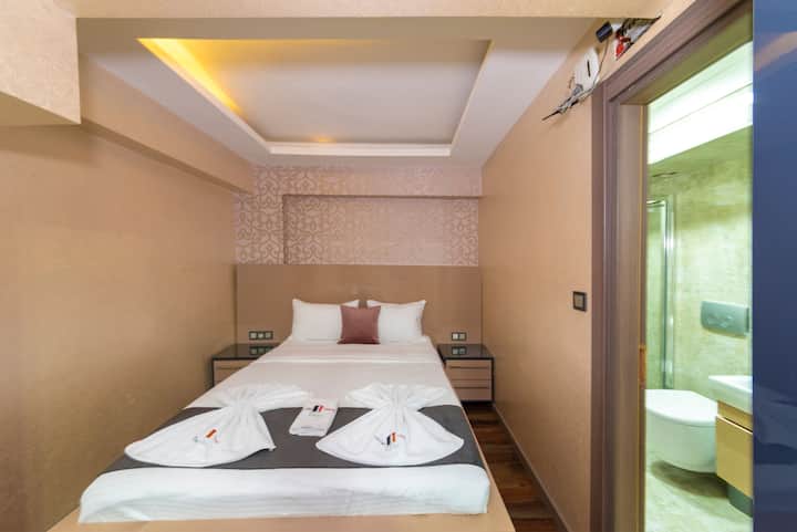 Deluxe Suite Room With Private Entrance - İstanbul