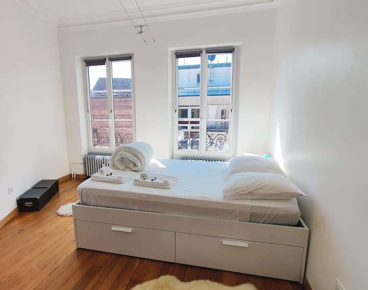 Chambre Privée Dans Un 80m² Au Cœur De Strasbourg - Strasbourg