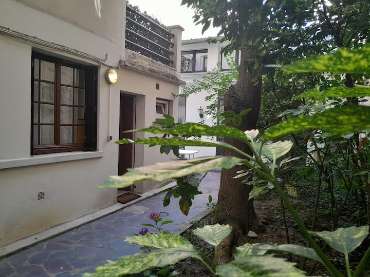 Charmant Studio Sur Cour Arborée - Paris