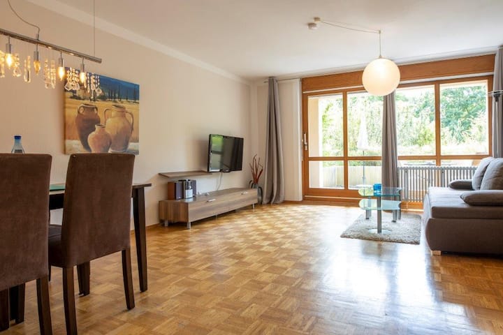 Ruhige 2-zimmer Wohnung M.terrasse,nähe Uni-klinik - Tübingen