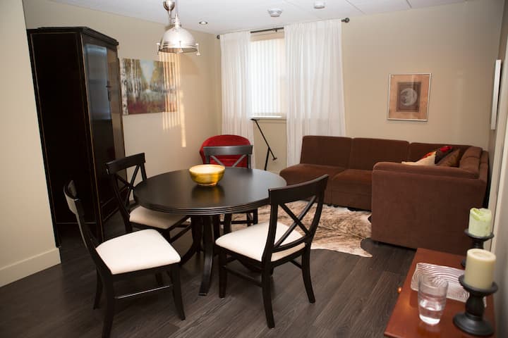 Bison Cafe Downtown Suite - Prince Albert