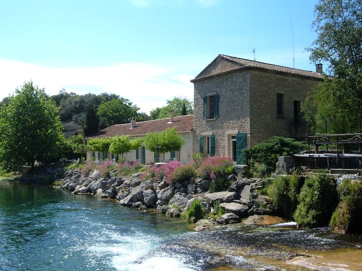 Le Moulin De L'aqueduc : Le Rouge Gorge - Fontaine-de-Vaucluse