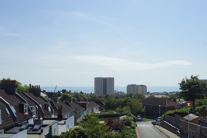 Two Bedroom Sea View Kemptown Flat - Brighton Marina