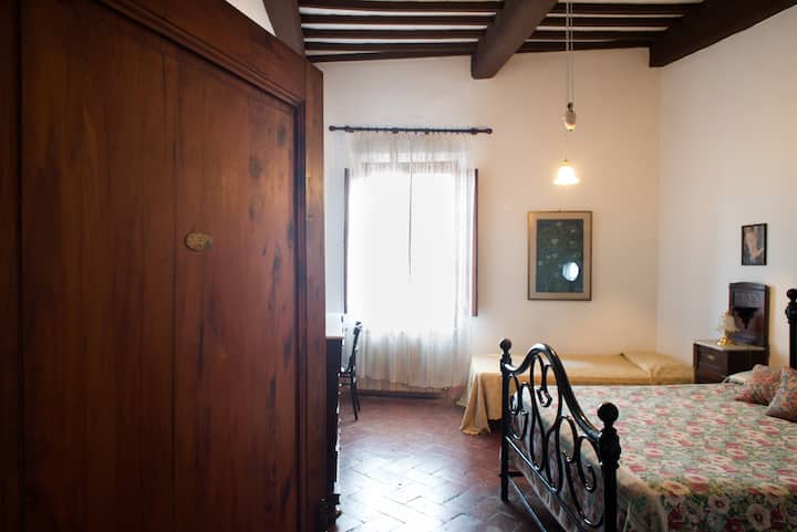 Triple Room San Gimignano With View - Certaldo