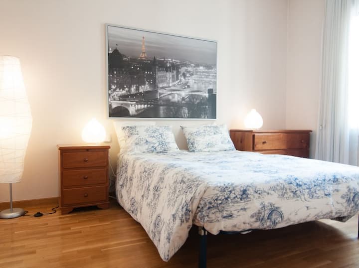 Sunny Apartment Near Sagrada Familia - Barcelone