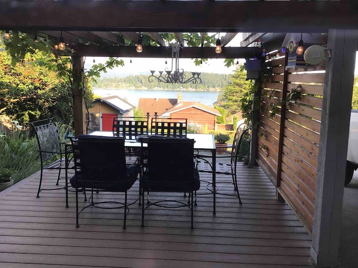 Bright And Cozy In The Heart Of Gibsons, Bc - Bowen Island