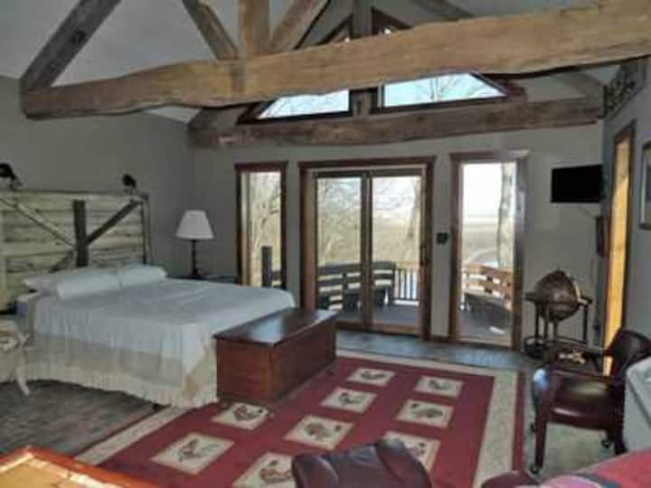 Pinckney Bend Bed & Breakfast - Hermann, MO