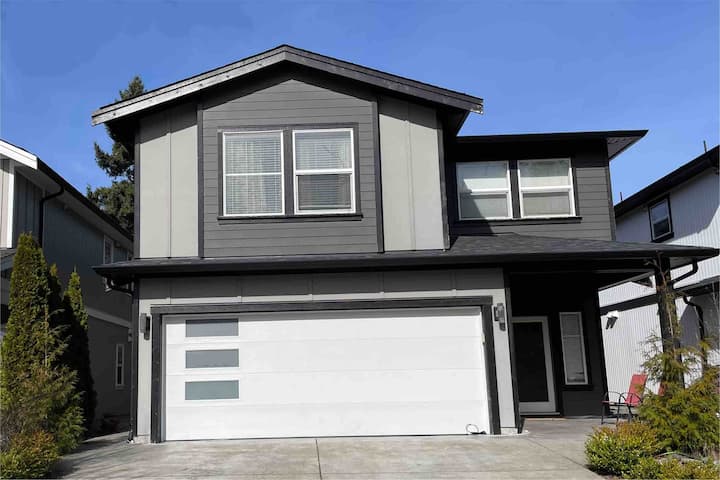 Tranquil Haven Near Thetis Lake! - Langford