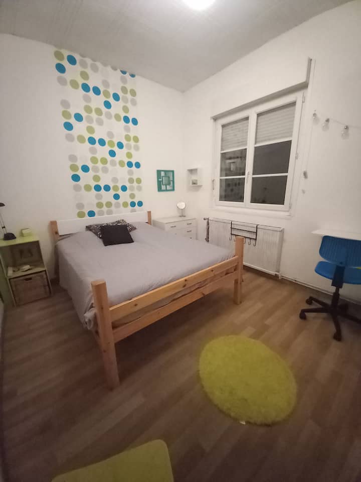 Chambre Privé Chez L’habitant Dans Maison De Ville - Château-Renault