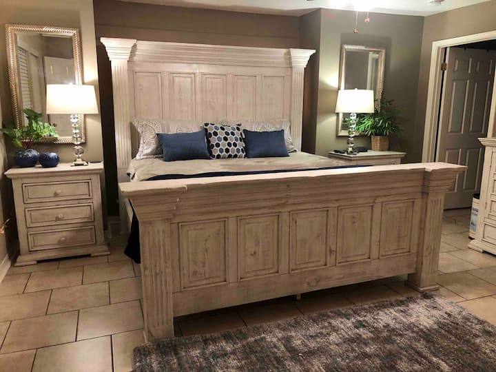 Ideal Townhouse - For One Or A Crowd - 7 Beds - Shreveport, LA