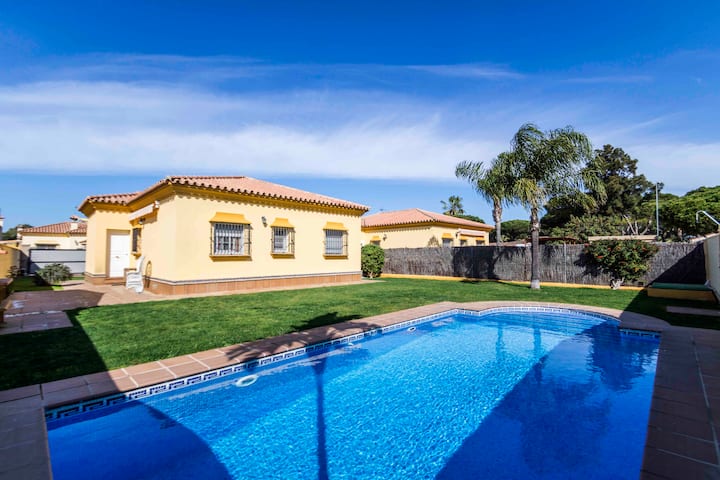Chalet Con Piscina En La Barrosa, Chiclana, Cádiz - Chiclana de la Frontera