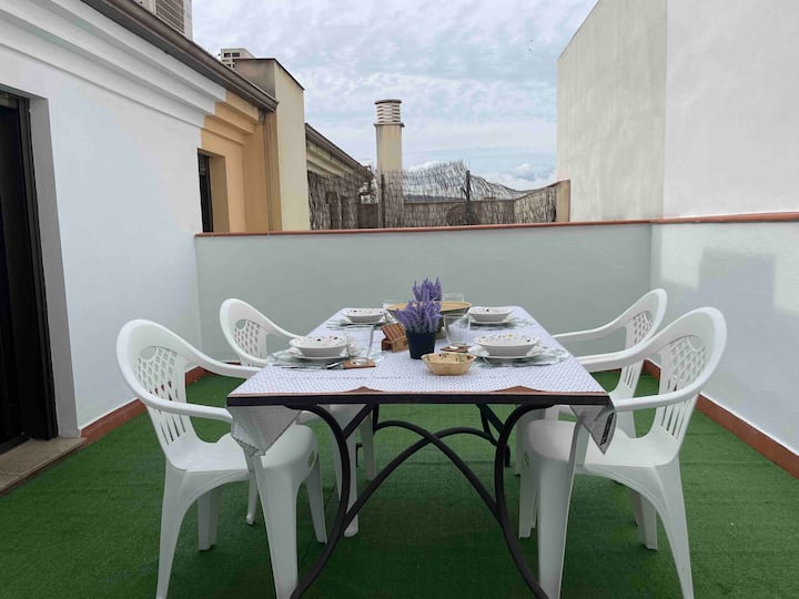 Apartamento Con Terraza En El Centro De Malaga - Málaga
