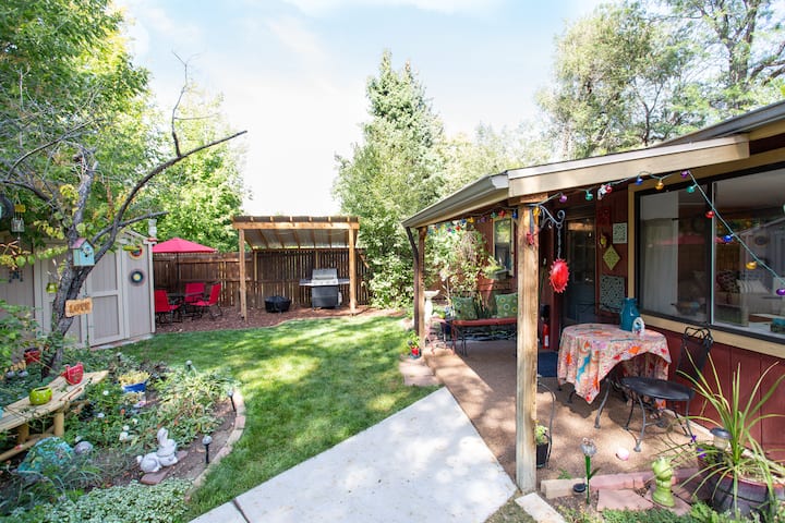 Beautiful Bungalow Near Red Rocks - レイクウッド, CO