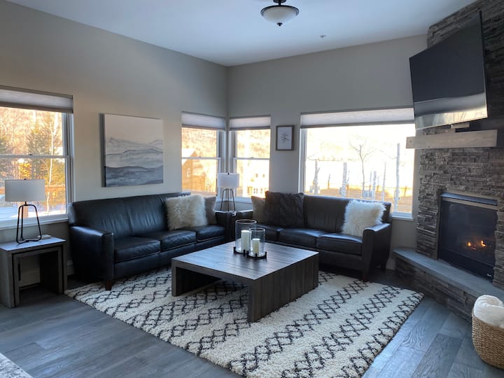 Sugarloaf Mountain Luxury Condo - Carrabassett Valley, ME