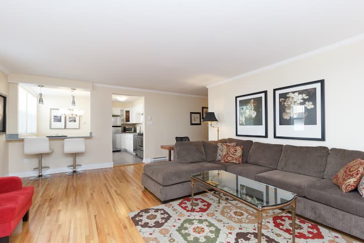 Large 2 Bedroom Suite Near Downtown Suite #8 - カナダ ビクトリア