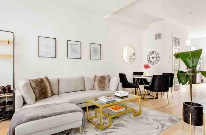 Luxury Townhouse W/roofdeck Close To Stadiums - Philadelphia, PA