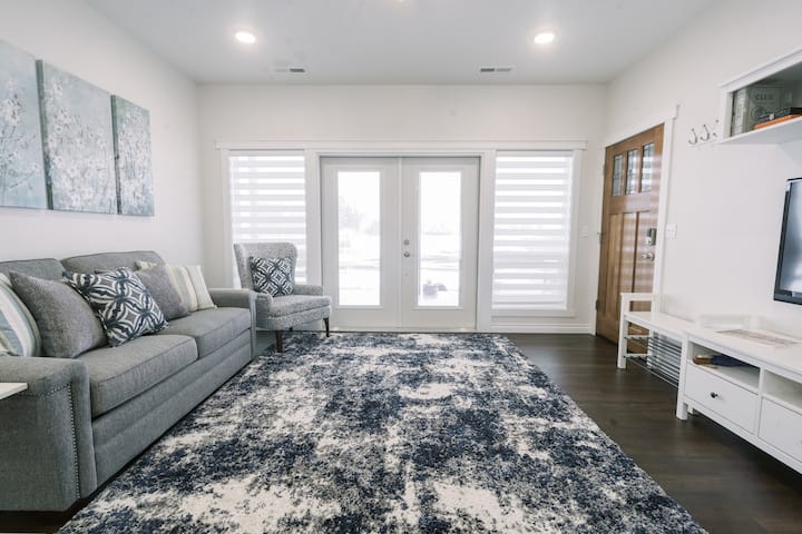 Beautiful Master Suite & Full Kitchen In New Home - Spokane, WA