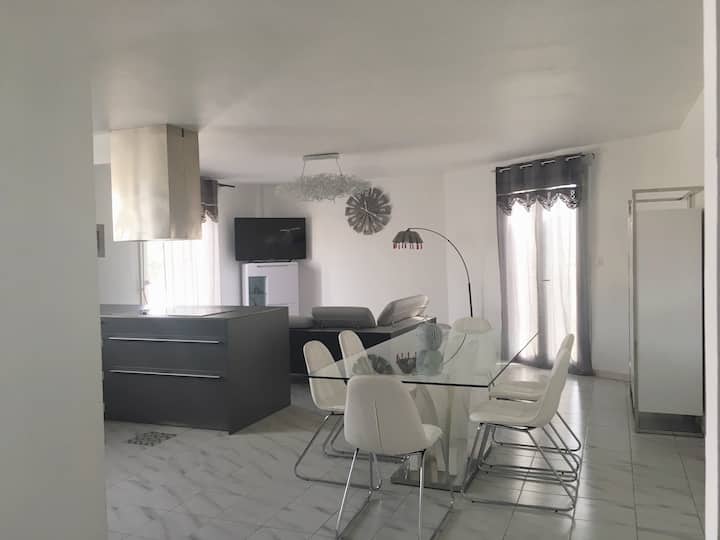 Appartement Dans Villa Rez-de-chaussée 100m2valras - Valras-Plage