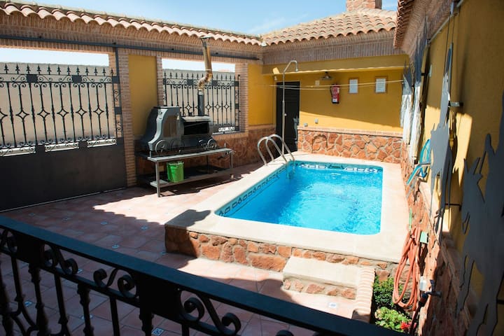 Casa Para 8 Con Piscina Y Barbacoa - Tembleque