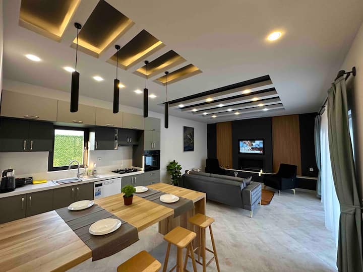 Mandarin 1 Havuzlu Ve Jakuzili . - Fethiye