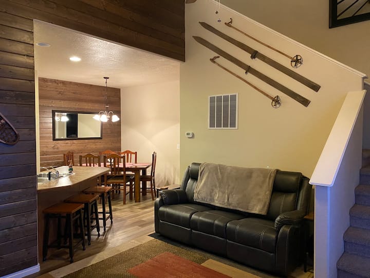 Wonderful Townhouse Minutes From Tamarack Resort - Tamarack Ski Resort, ID