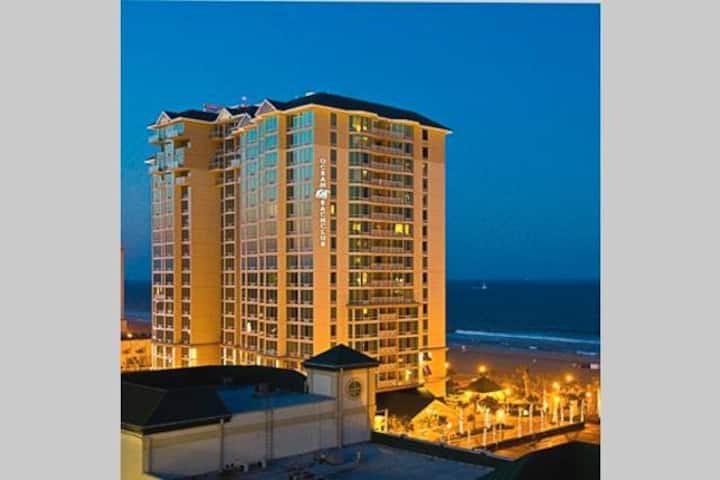 Family Friendly Luxury Suite In Beach Front Resort - Virginia Beach, VA