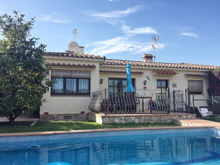 Sunny Home With Private Pool 5km From Beach - Platja d'Aro