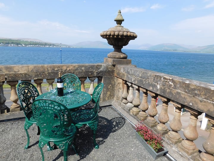 Seafront 3 Bedroom Flat With Unique Roof Terrace - Tighnabruaich