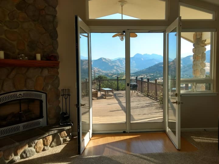 Private Sequoia Park House With Mountain Views. - Three Rivers, CA