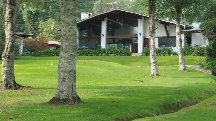 Casa En Campo De Golf Frente A Hoyo 16. Excelente - Valle de Bravo