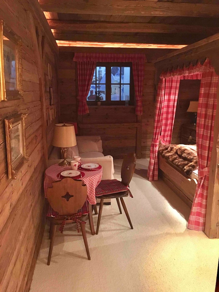 1 Bedroom Apartment, 4 Posted Bed In A Chalet - Kitzbühel