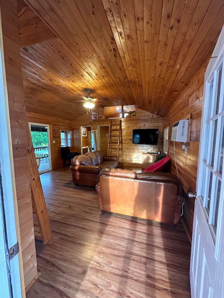 The Ranchito ~ Large Main Cabin ~Come See The Deer - Kingsland, TX