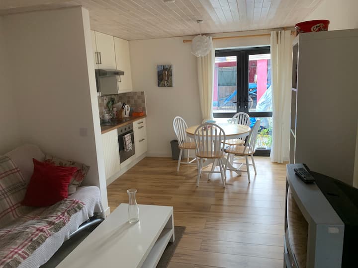 Ideal Spot For Rest, Relaxing Or For Exploring. - Longford