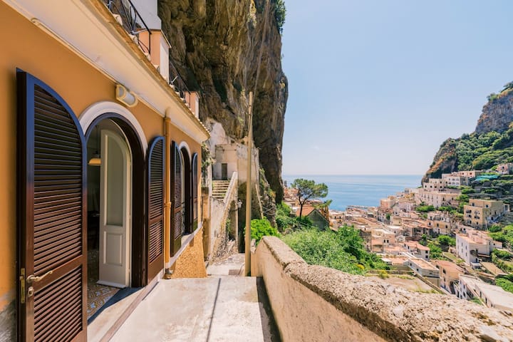 Sea View Apartment Number 1 - Amalfi