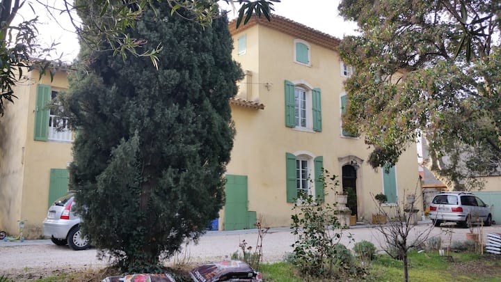 Bastide Du Xviiième Siècle + Parc - Marseille