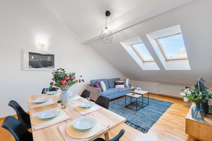 Chic & Sunny 2bdr Attic In Center - Prag