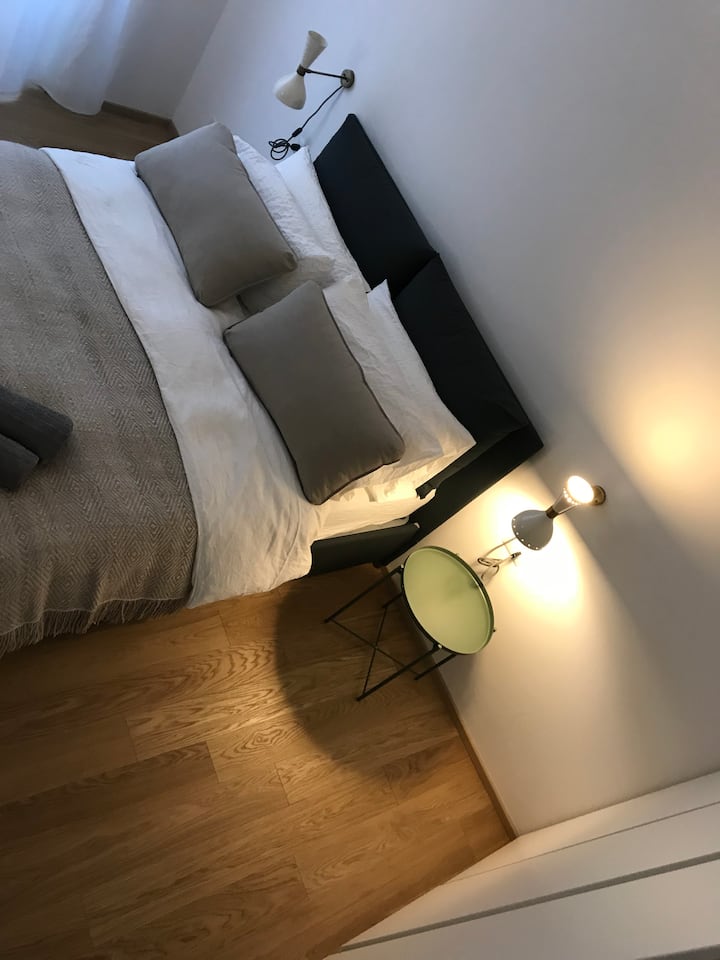 Newly Refurbished, Top Location For Long Staying - Mailand