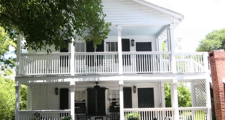 Historic Beaufort Carriage House (Wren's Nest) - Beaufort, SC