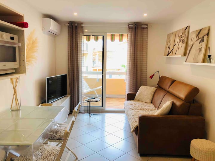 Appartement Cosy Proche Plage Centre Ville Parking - Sainte-Maxime