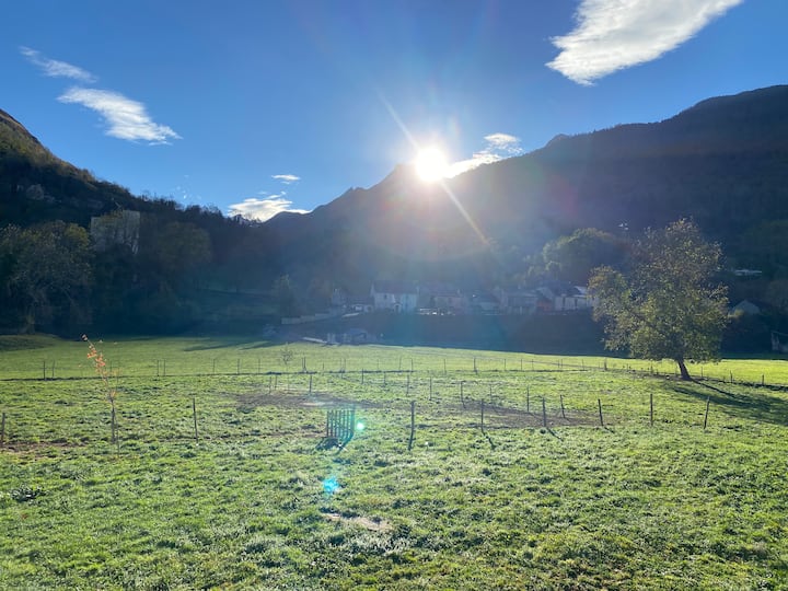 Appartement Dans Maison Au Bord Du Gave. - Laruns