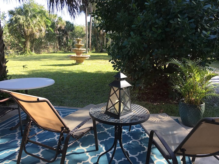 Peacock Cottage- Just Perfect - Sebastian, FL