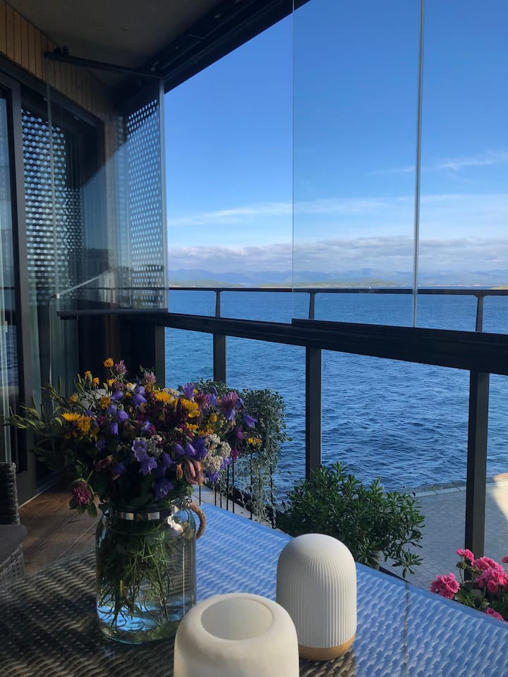 Bo Ved Sjøen – Magisk Utsikt Til Fjord Og Fjell - Stavanger