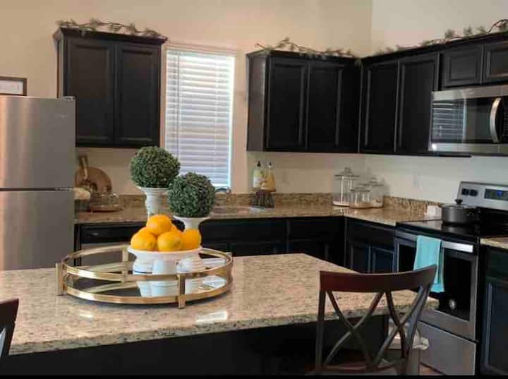 1 Bedroom 1 Bath Home Away From Home - Burleson