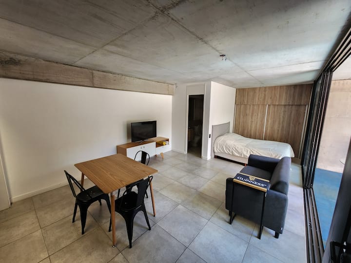 Monoambiente En Planta Baja De Lujo En Pichincha - Rosario