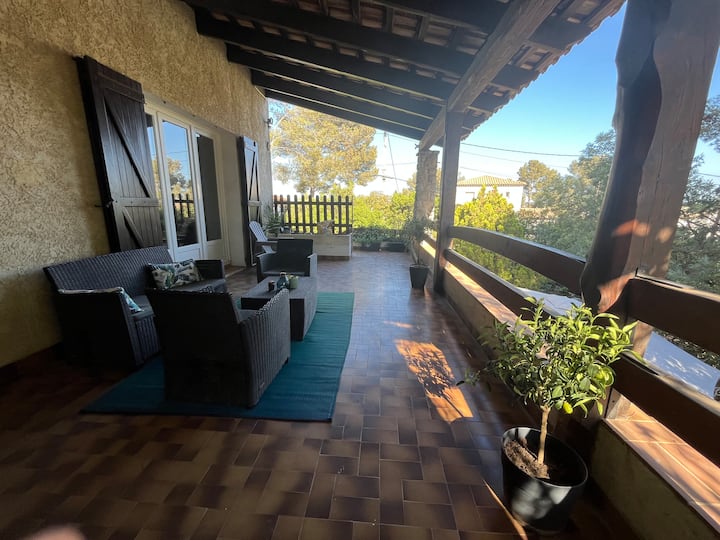 Spacieux Haut De Villa Avec Terrasse Et Parking - La Seyne-sur-Mer