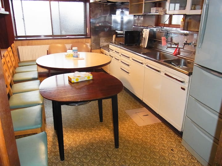 湯の川クニハウス･市電Bus近い･ｺﾝﾋﾞﾆ､ｲｵﾝ､ﾚｽﾄﾗﾝ近･wifi･駐車無料 - Hakodate